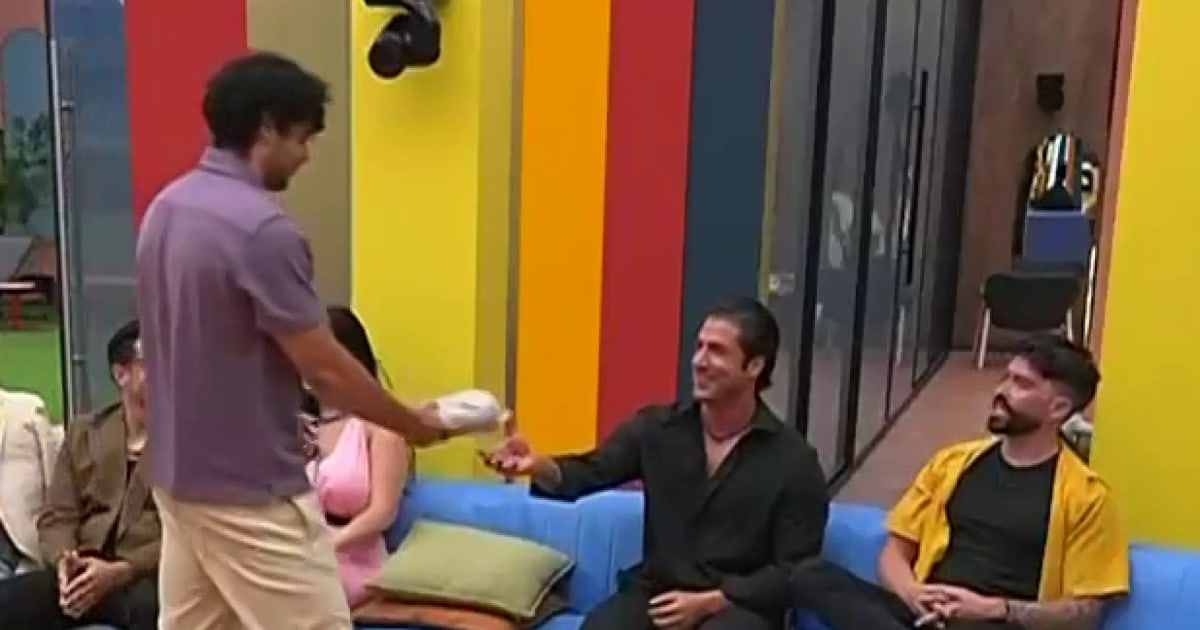 Kenny entrega comida a los Espartanos y sorprende a los habitantes de ...