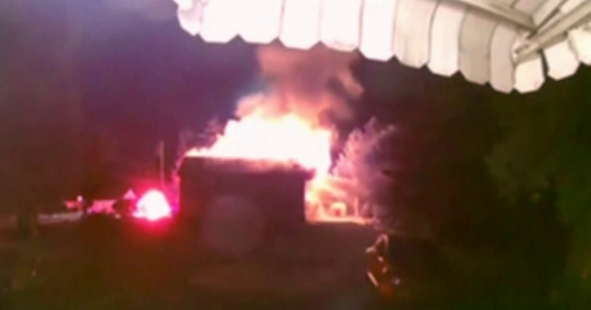 Bombero voluntario es acusado de provocar incendios que luego ayudó a ...