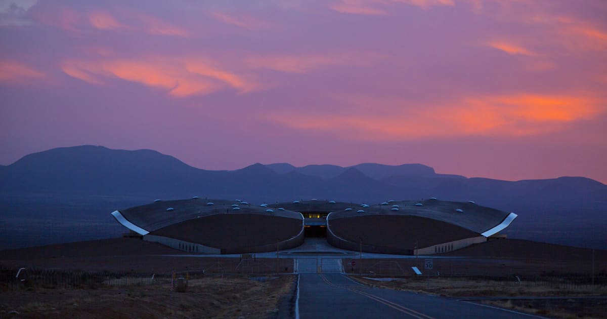 New Mexico's Spaceport America Takes Shape in Middle of Nowhere