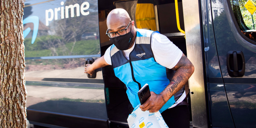 Amazon Delivery Driver Amazon Accused Of Failing To Pay Delivery