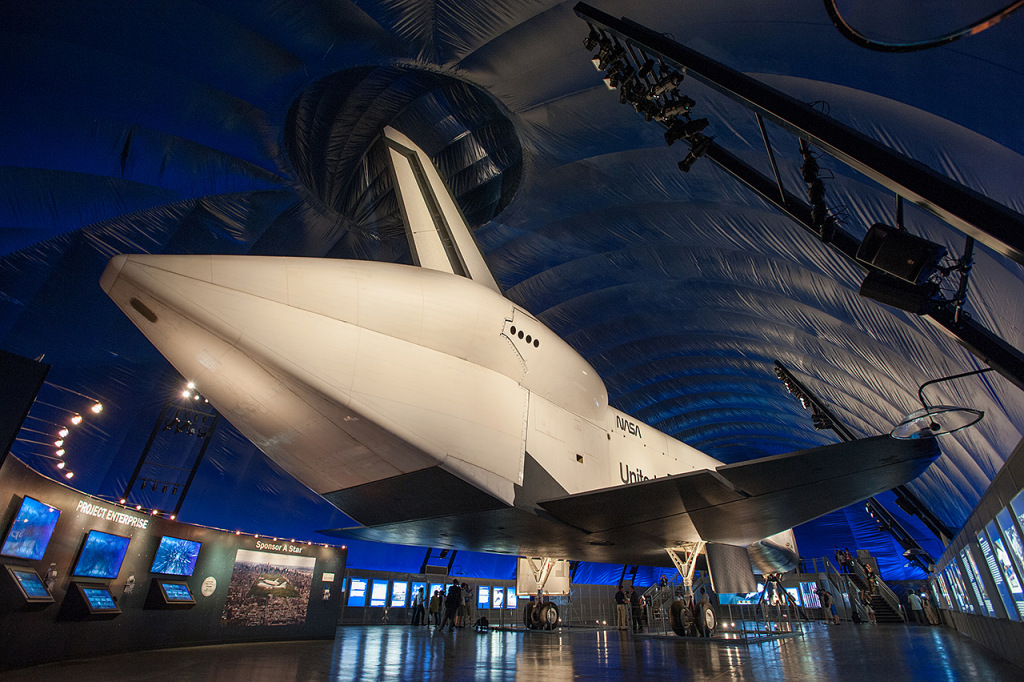 Space Shuttle Encyclopediacom The Space Shuttle Lands In Manhattan!