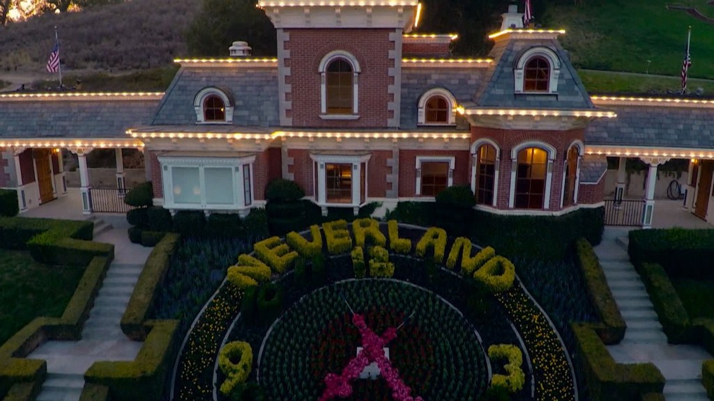 Inside Neverland Michael Jackson Fire Threatens Iconic Neverland Ranch