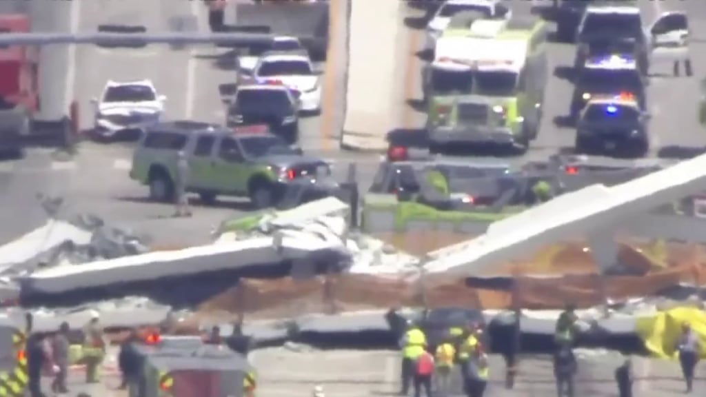 bridge collapse today