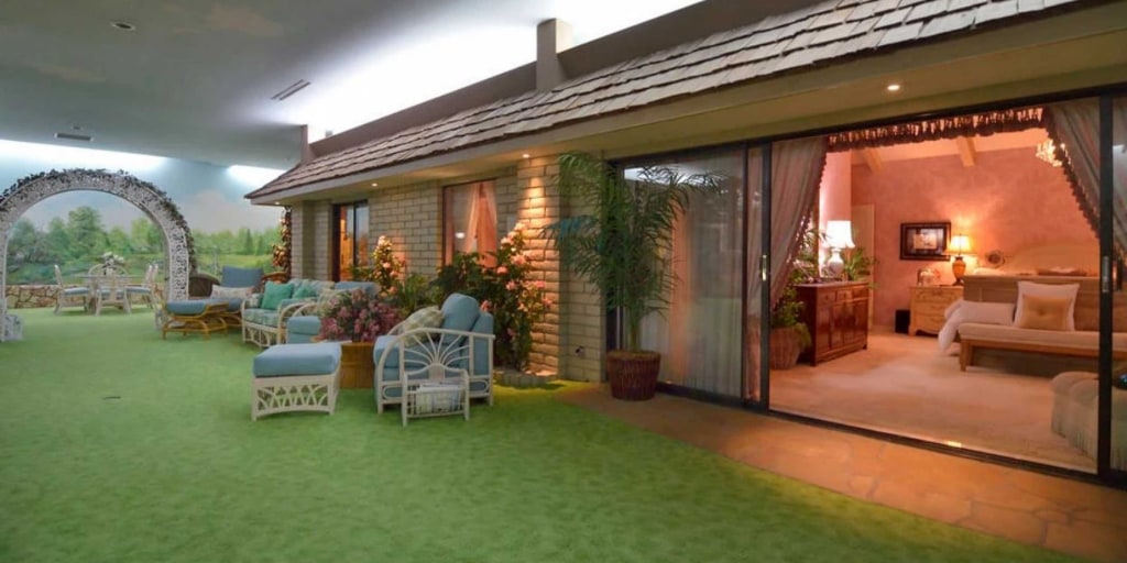 La Underground House