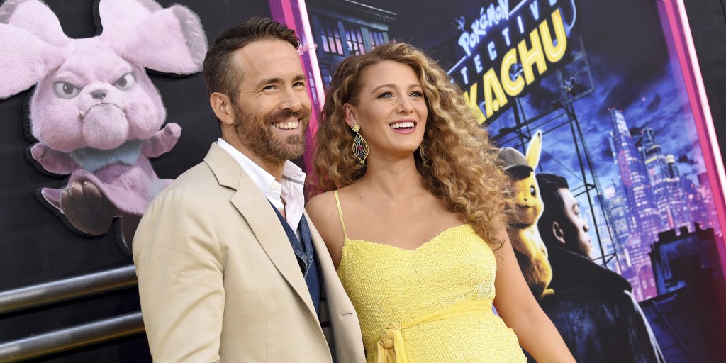 Ryan Reynolds En Blake Lively Zwanger Pregnant Blake Lively Hugs