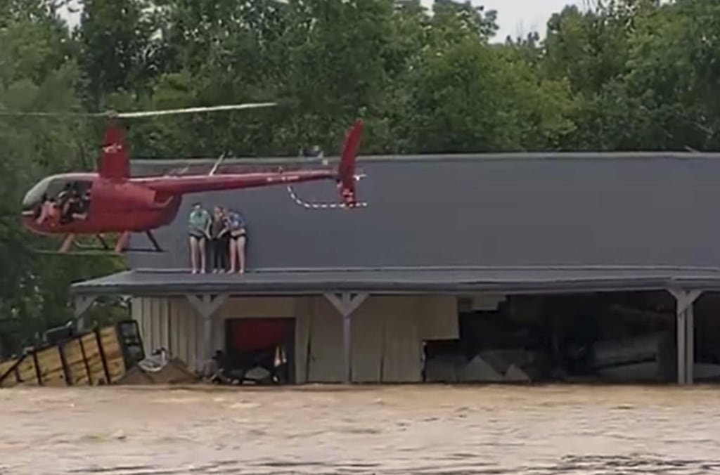 Nashville Helicopter Pilot and Fiancée Rescue 17 People from Tennessee ...