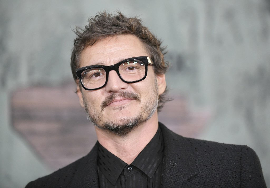 Costume Pedro Pascal Oberyn Martell Pedro Pascal Visits Fan's Art Show