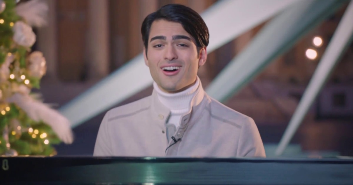 “OMG THE LEGEND IS REAL” Andrea & Matteo Bocelli Turn ‘White Christmas ...