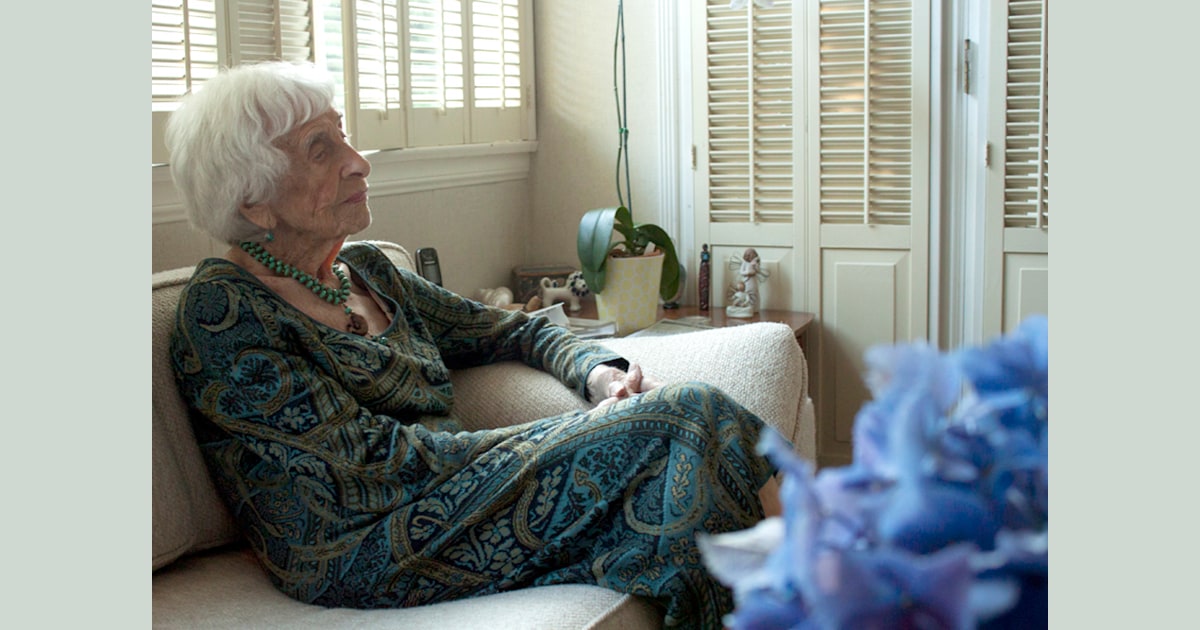 At age 102, this therapist is still psyched.