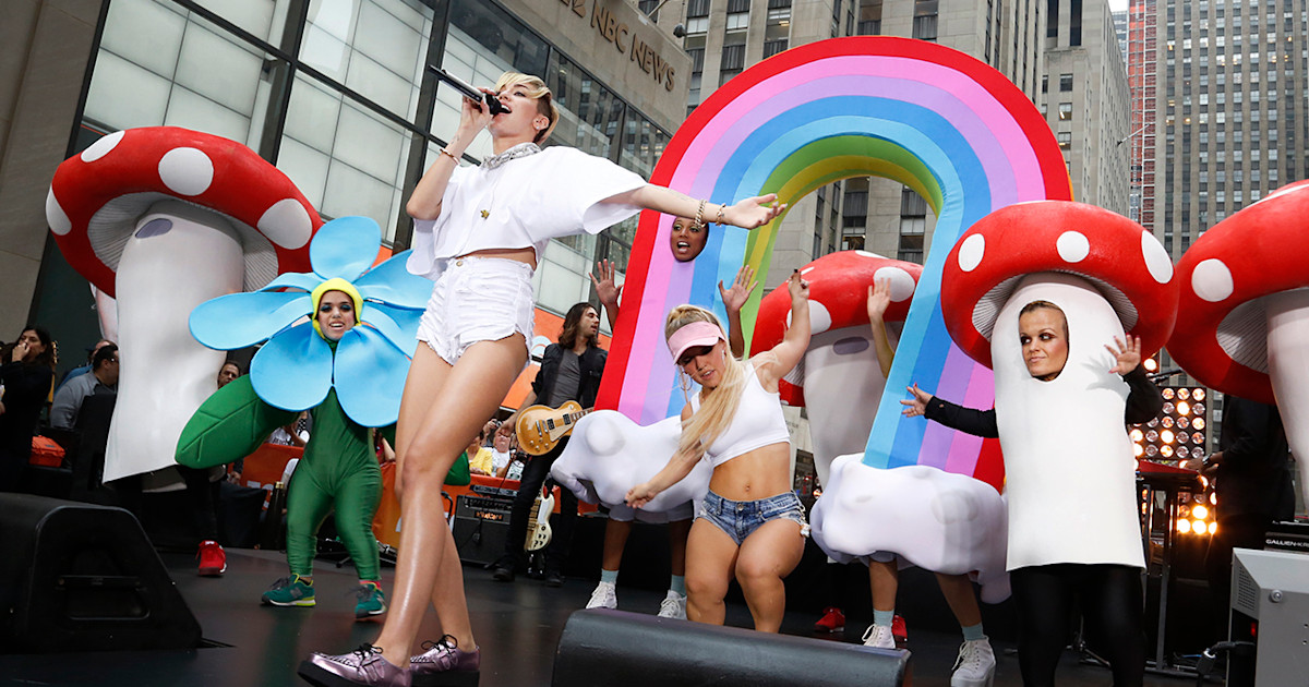 Miley Cyrus performs hit song ‘Wrecking Ball’