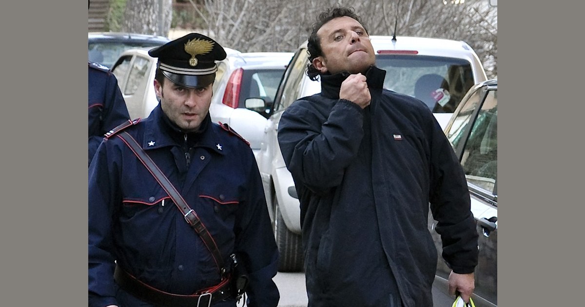 Captain reportedly fell into lifeboat