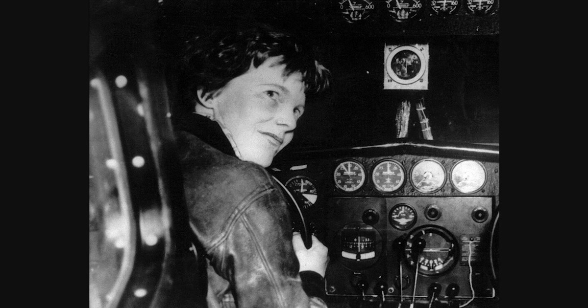Clinton helps launch new search for Earhart