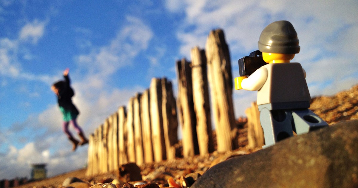 Little Lego man travels the world with his camera in hand