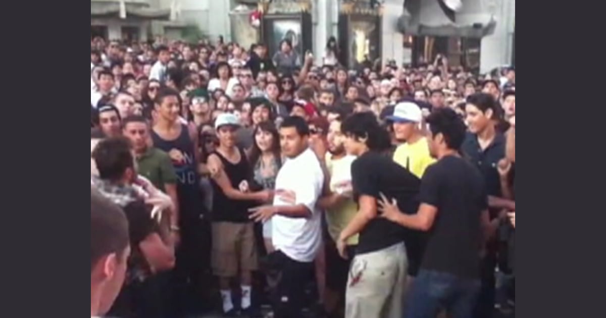 ‘Flash mobs’ turn from dancing to destruction