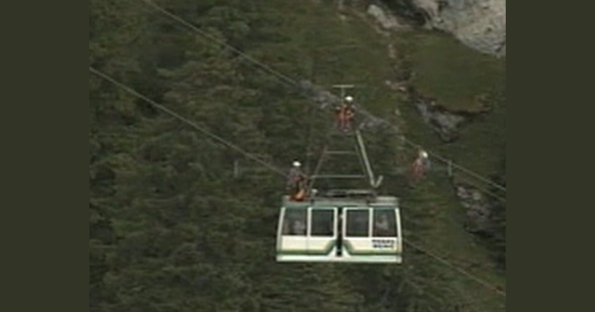Vacationers stuck in cable car rescued after 18 hours