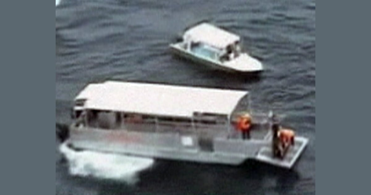 Boat capsizes in Bali, killing 11