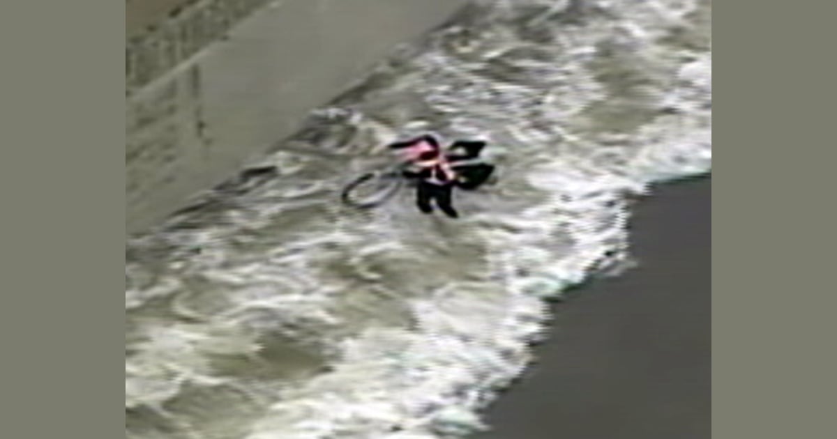 Waves knock down bikers, runners in Chicago