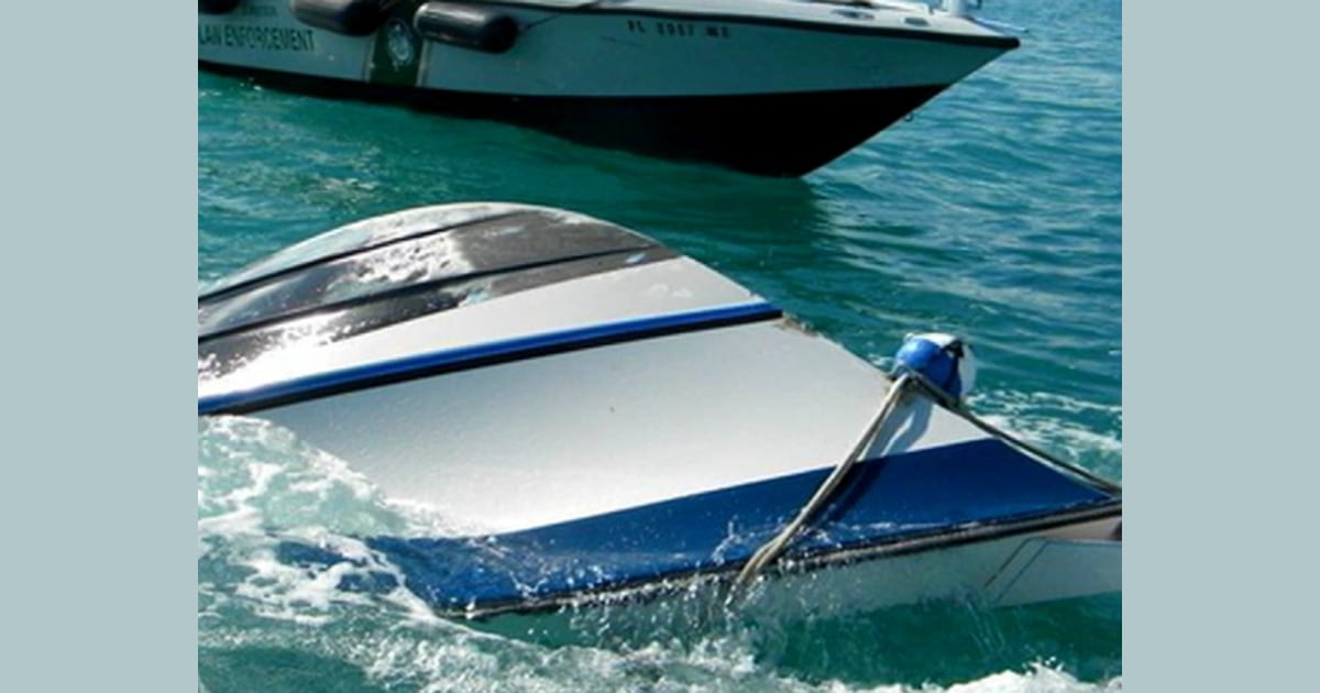 Boat capsizes, passengers fight to stay afloat