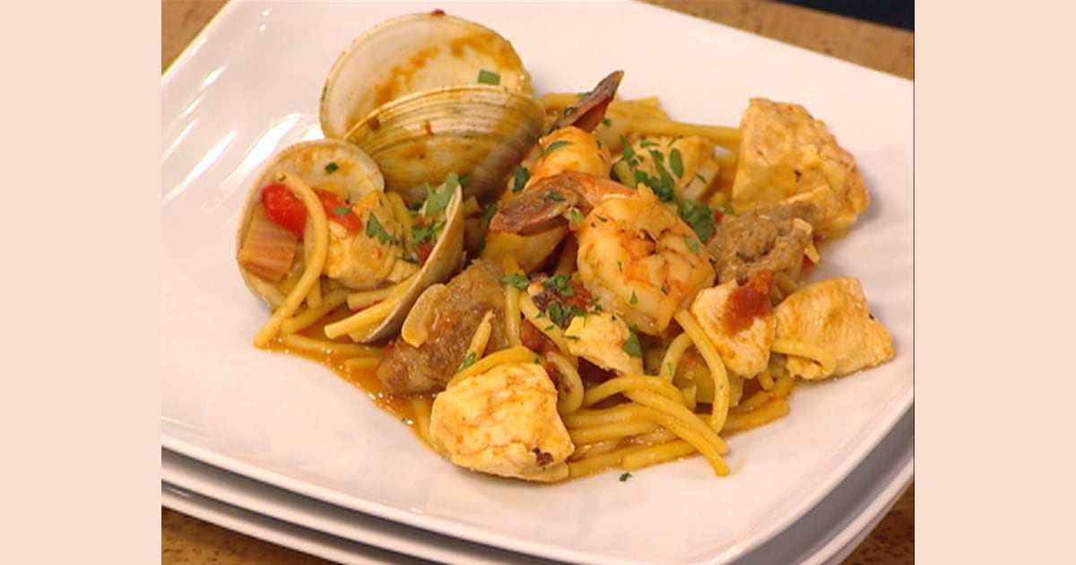 Giada cooks up family-style favorites