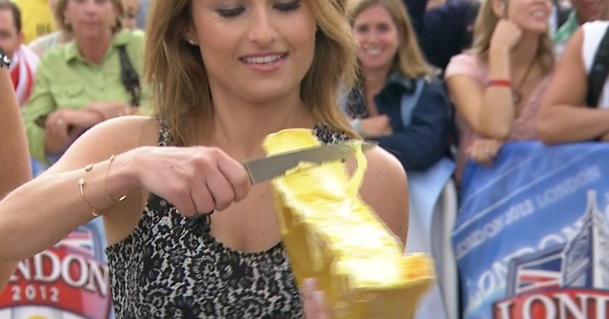 Giada learns to make traditional British cheese