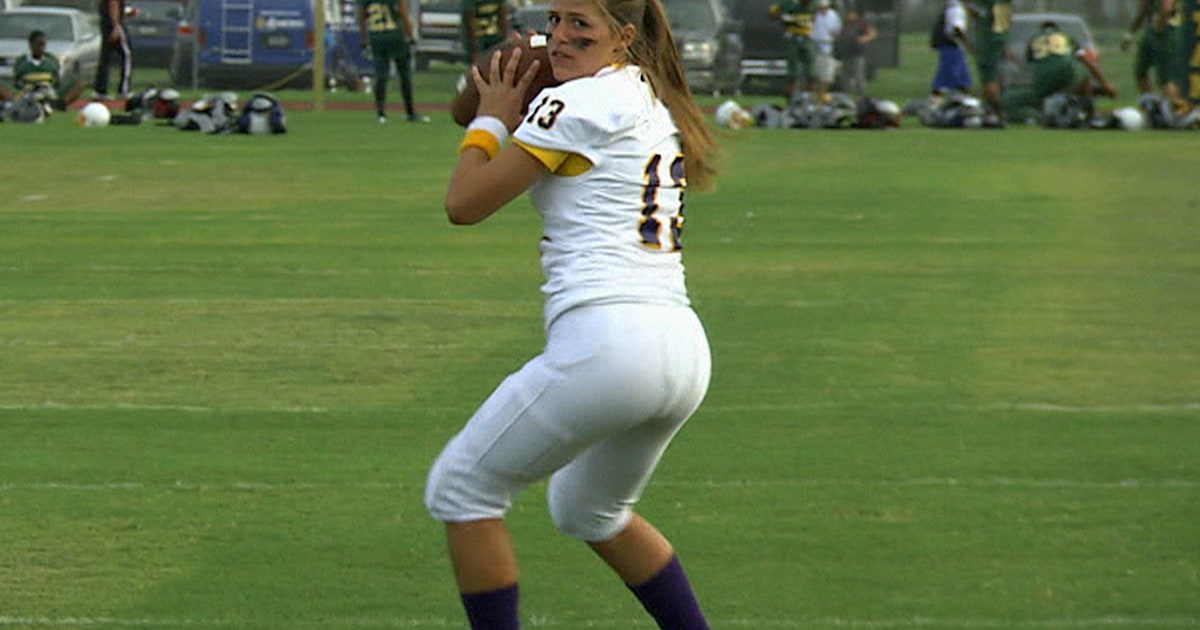 Florida girl is state’s first female quarterback