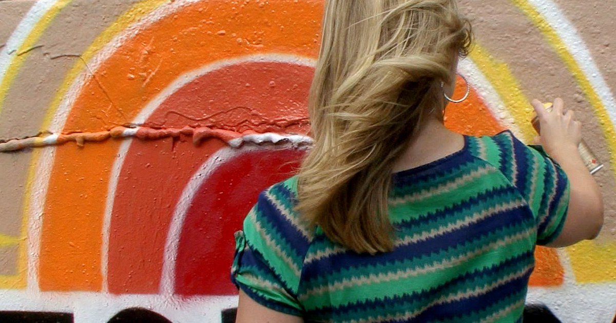 Busting a move: Sara gets a hip-hop crash course