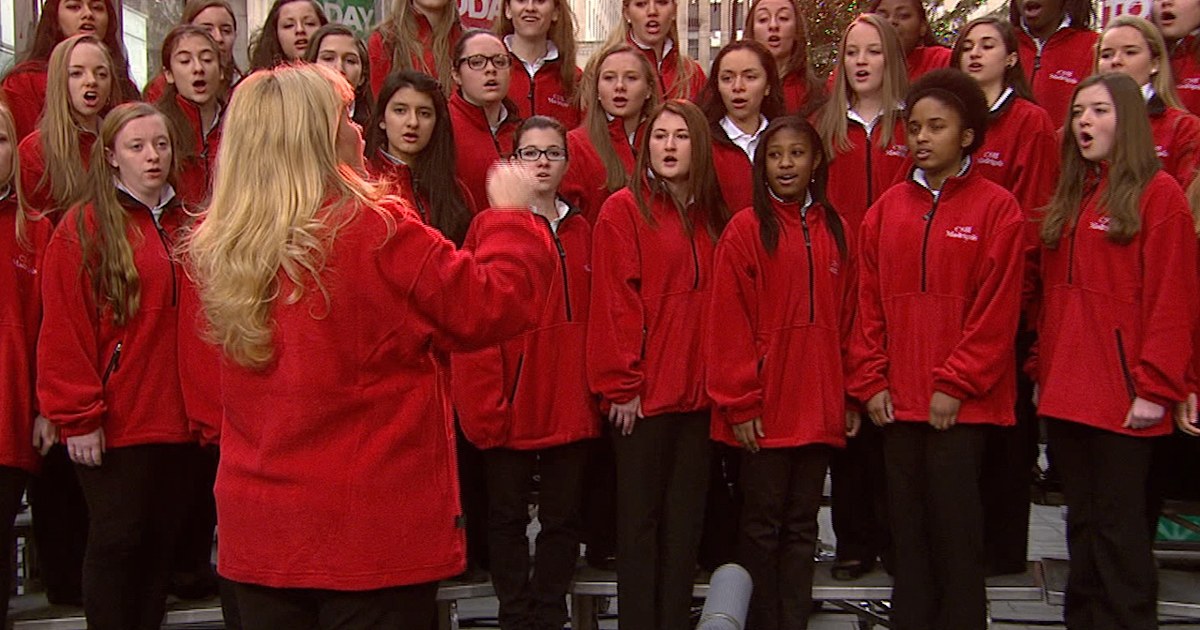 Madrigals Choir sings classic ‘Carol of the Bells’