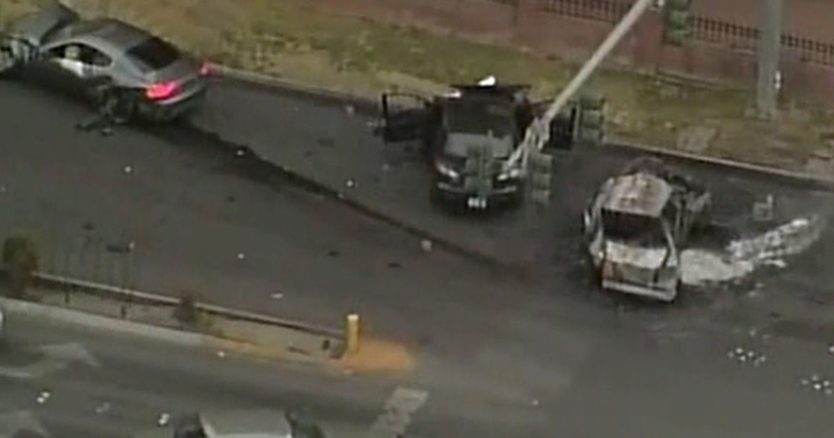 3 killed in Las Vegas shooting, car explosion