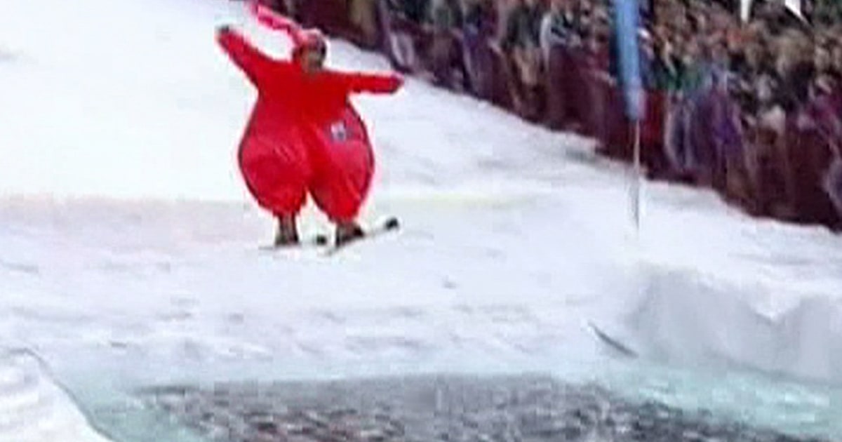 Snow lovers in Siberia kiss winter goodbye