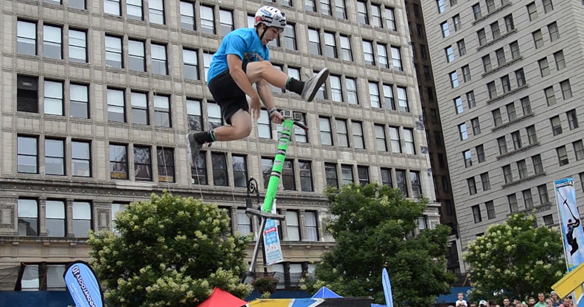 Extreme pogo jumper sets high-jump world record