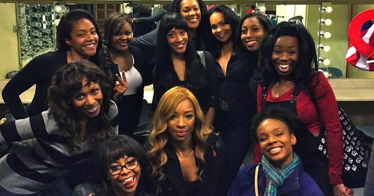'Saturday Night Live' plans to hire black female comedian