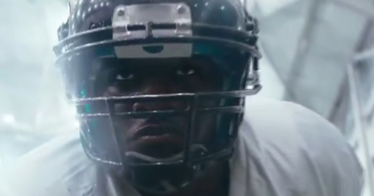 KLG, Hoda moved to tears by deaf NFL player’s ad