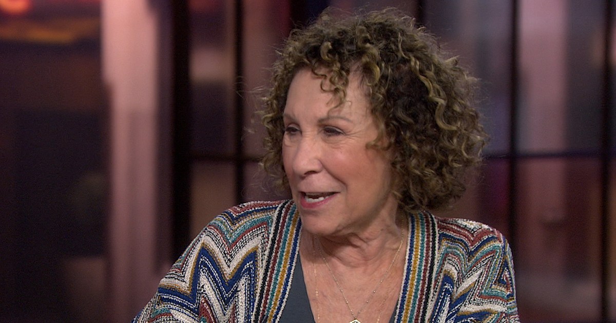 Rhea Perlman dons sexy swimsuit on 'Mindy Project'