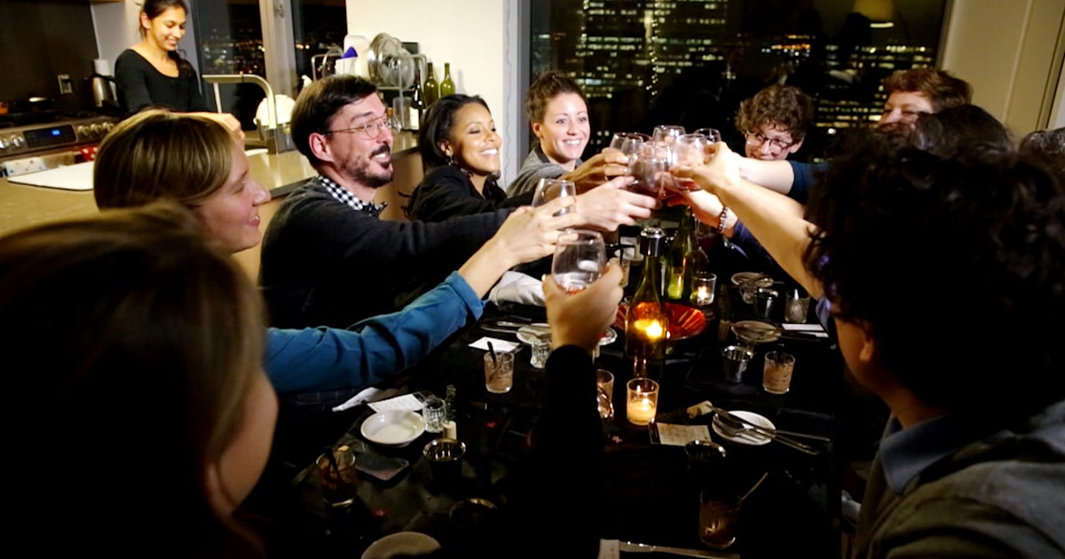 Dining with strangers? A new trend in eating out