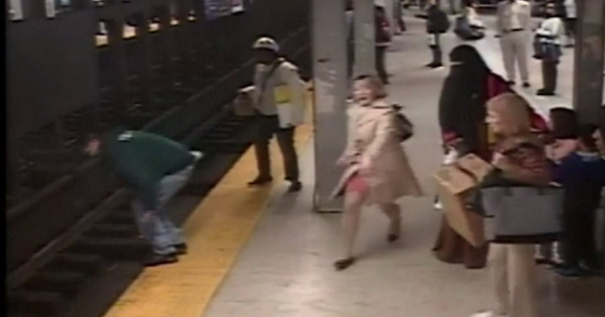 Watch: Good Samaritan rescues man after subway fall