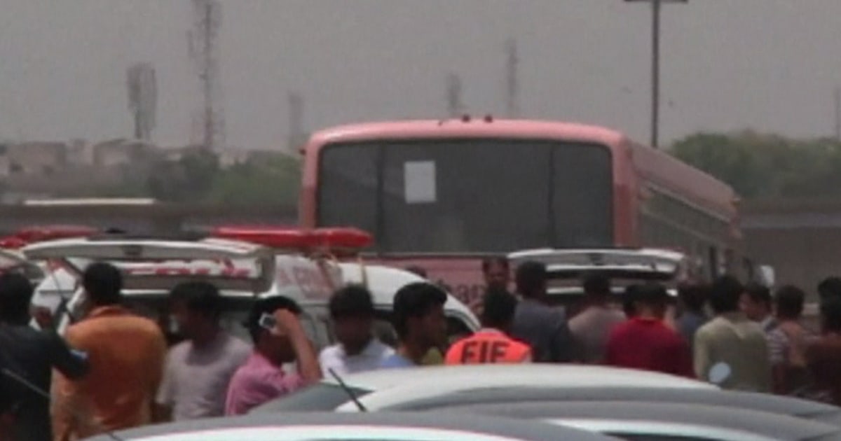 43 killed when gunmen attack bus in Pakistan
