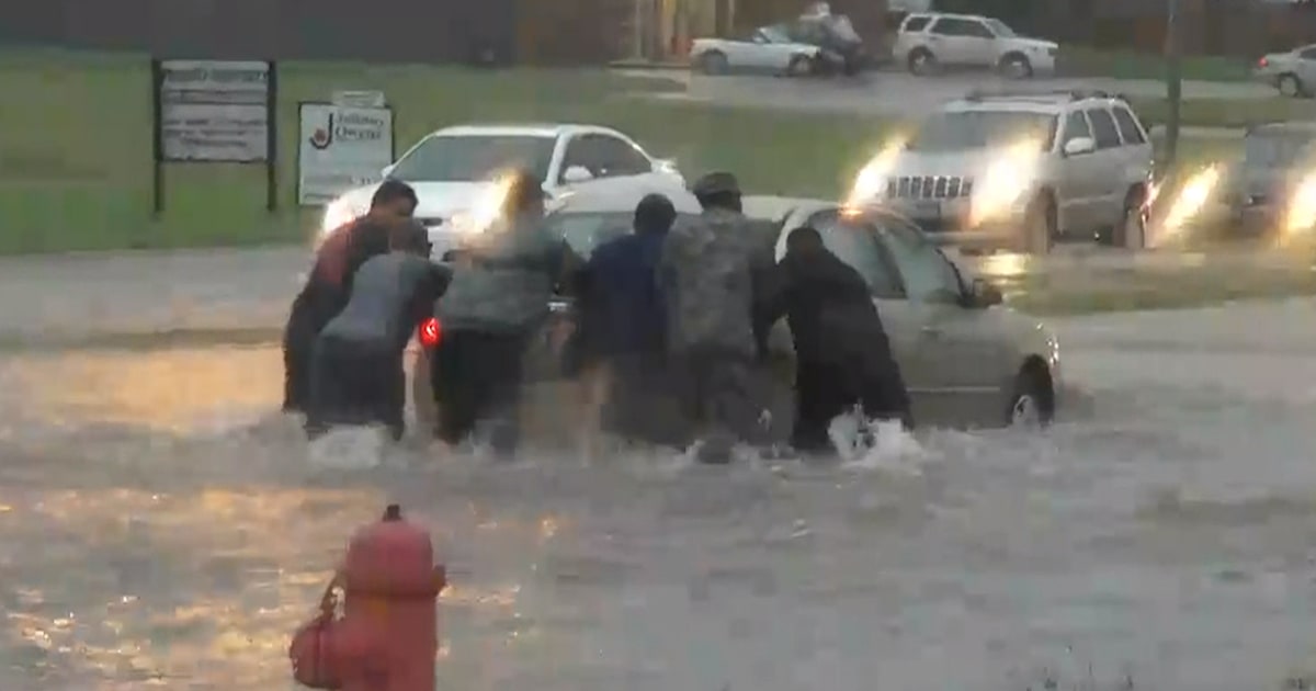Thousands in the dark after more severe weather, flooding in Texas