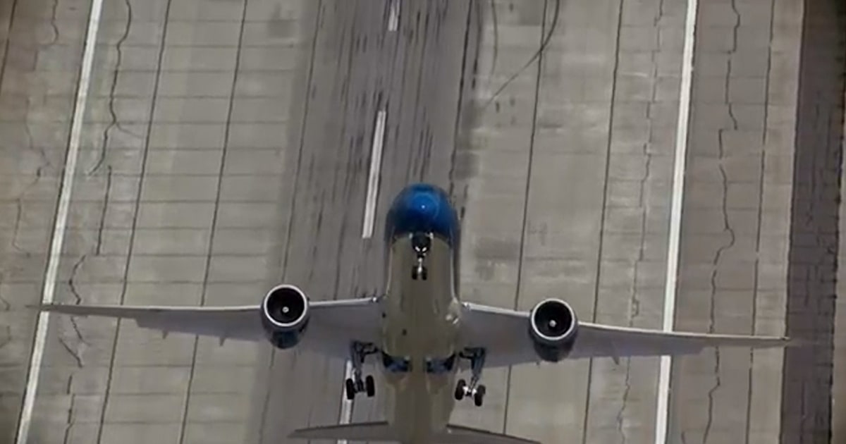 Watch: Boeing Dreamliner takes off straight up