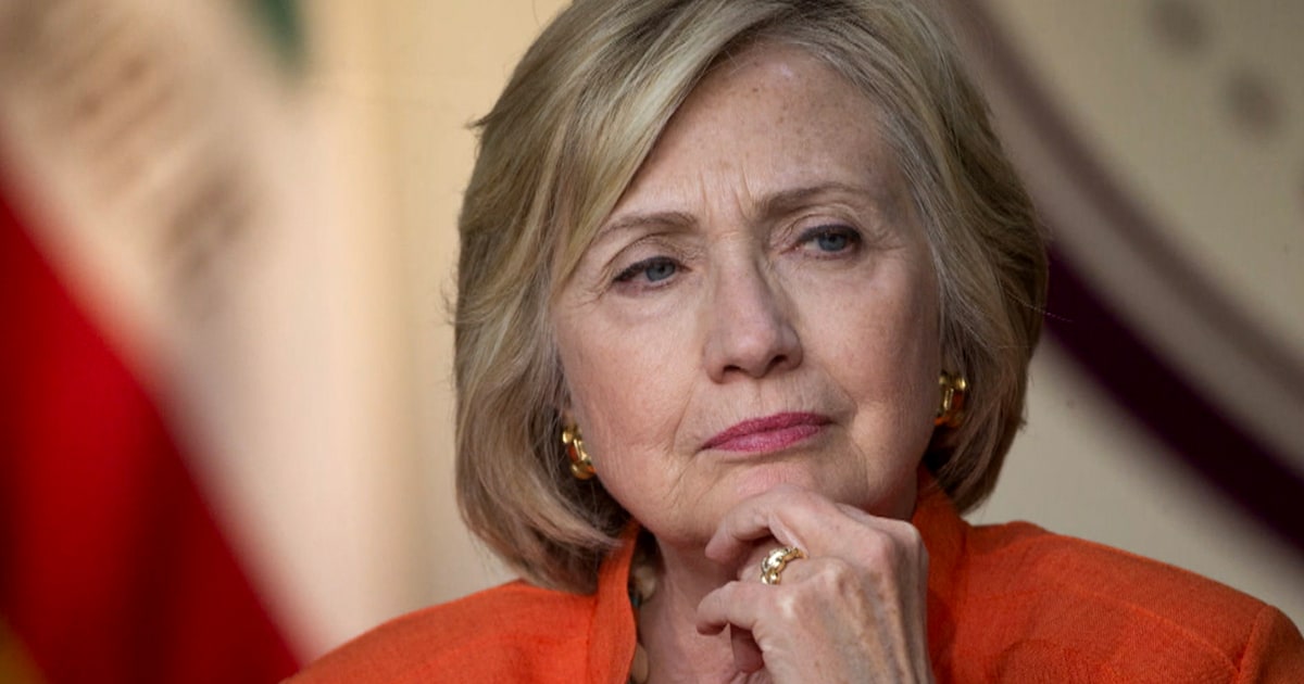 Hillary Clinton team scrambles to contain email fallout