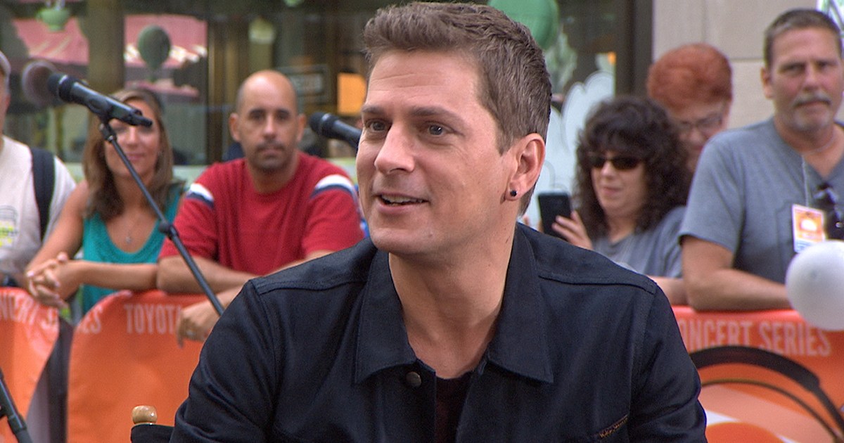 Rob Thomas jokes: My hair is the secret of my success