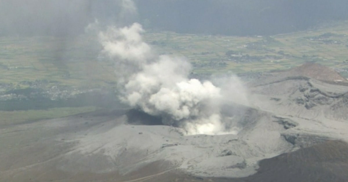Japan raises volcano alert after eruption of Mount Aso