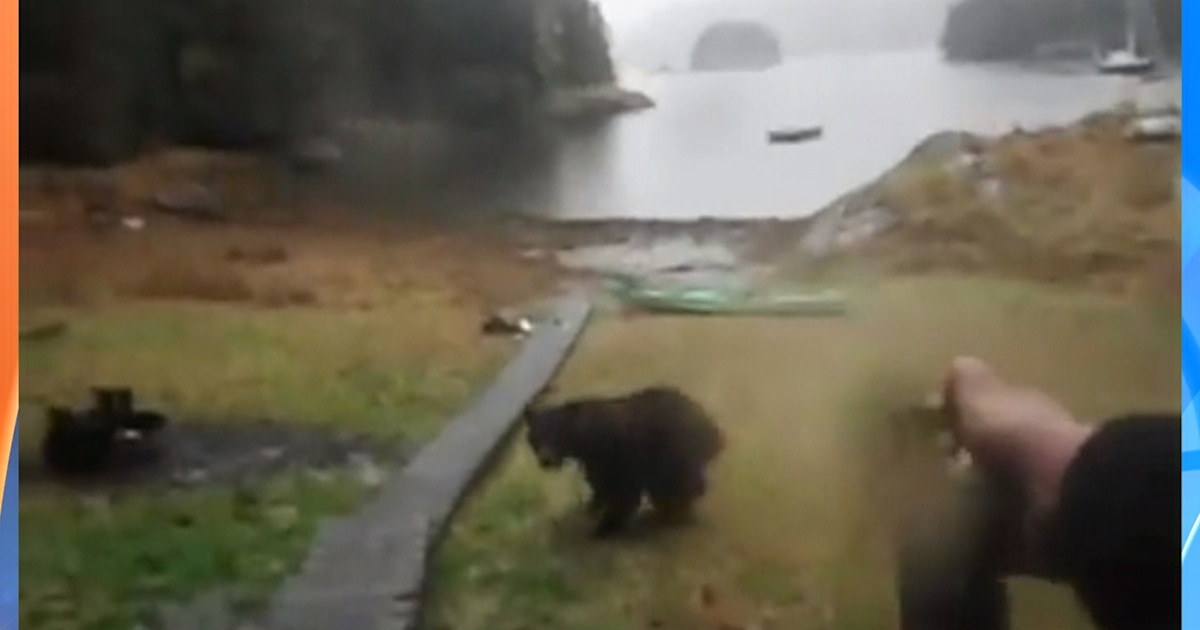 TODAY’s Trending: Woman vs. bear vs. kayak