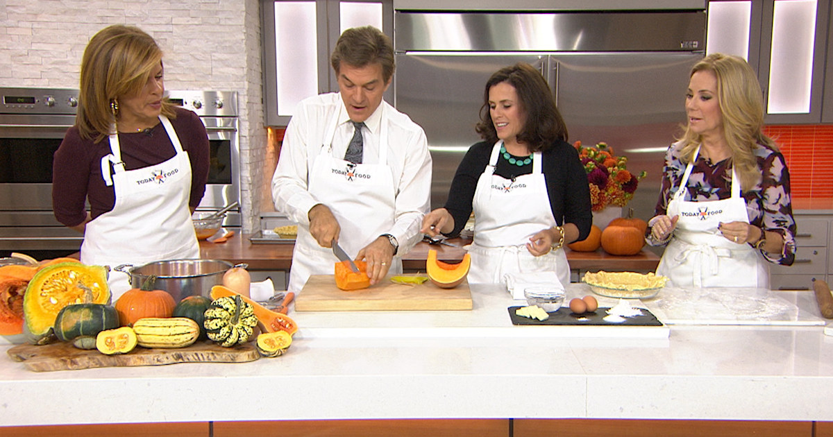 Dr. Oz and his wife Lisa make pumpkin pie from scratch