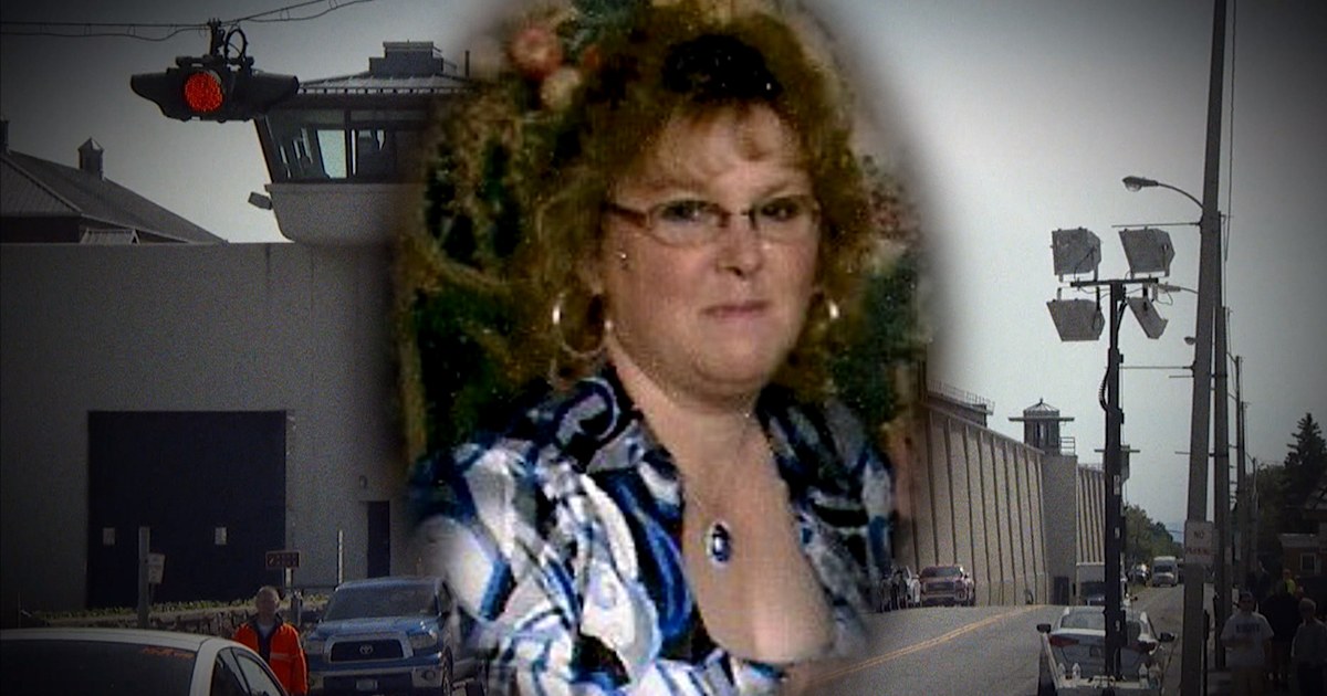 Female prison worker expected to be charged in escape