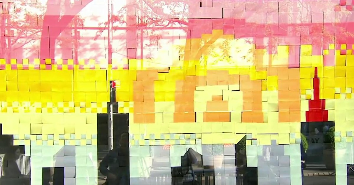 NYC ‘Post-It War’ comes to 30 Rock! See their creation