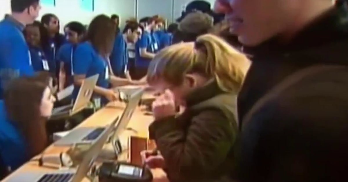 Apple Store robbed by employee imposters