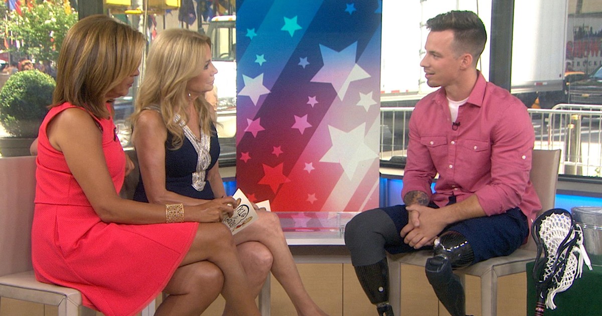 Double amputee veteran is now a Jockey underwear model