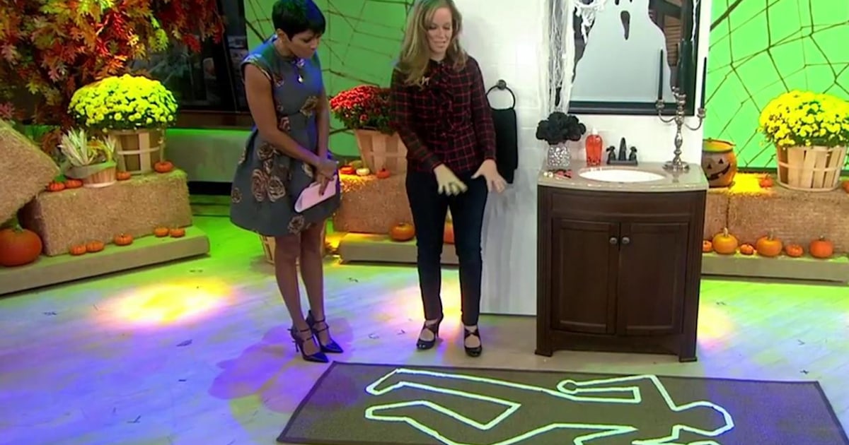 Crime-scene rug and other simple (but spooky!) Halloween decorations