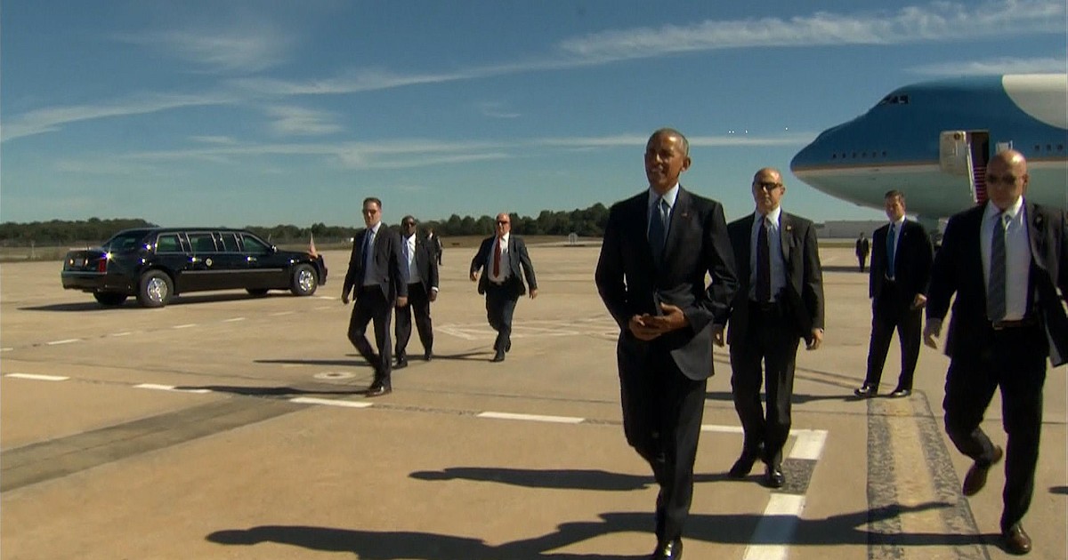 President Obama spotted taking of his wedding ring before shaking hands