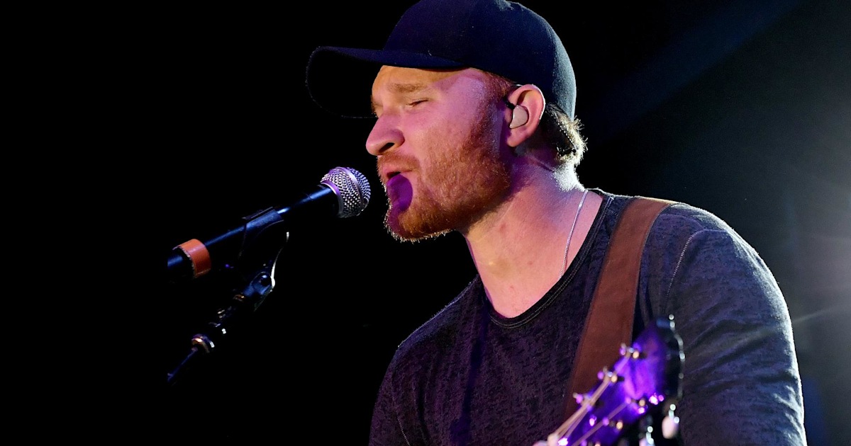 Watch Eric Paslay play 'Would you rather?'